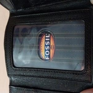 Fossil | Bags | Fossil Nwt Wallet | Poshmark